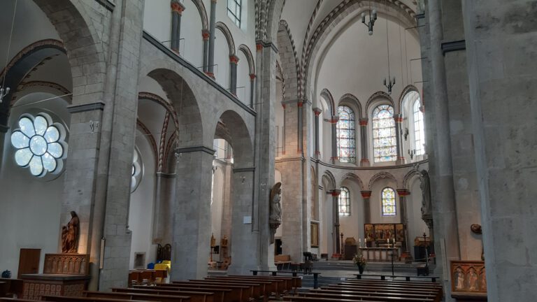 12 romanische Kirchen in Köln - ein Rundgang - Kein Blatt